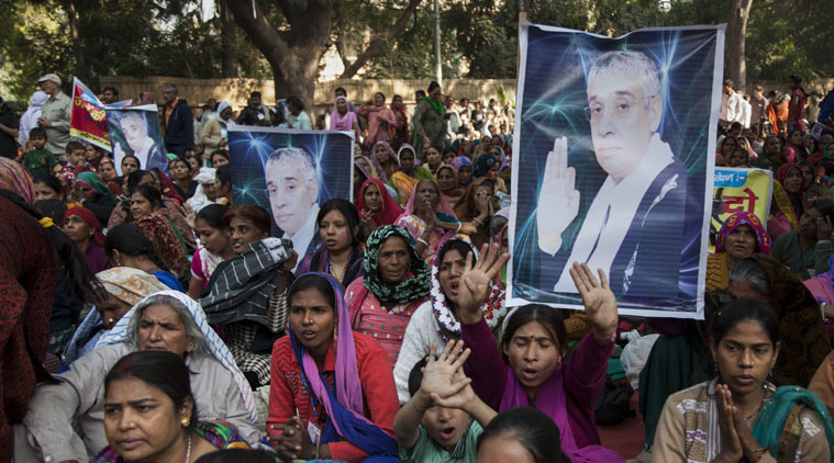 ‘Godman’ Rampal slapped with sedition charge | India News - The Indian ...