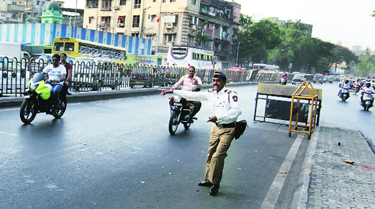 Over 5 crore motorists driving with fake licence; could face jail term ...