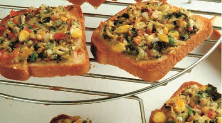 Delicious breakfast recipe: Veggie Cheese Slice | Food-wine News - The ...