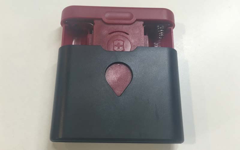 Victorinox’s CheckSmart Luggage Tracker review | Technology News - The ...