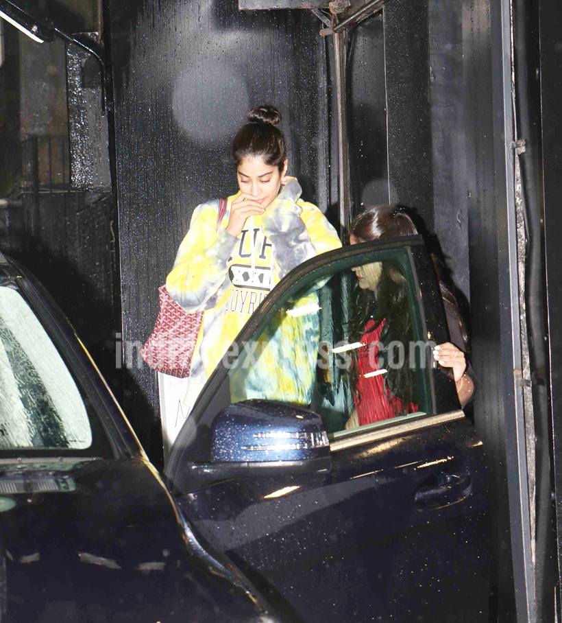 Jhanvi Kapoor taking dance lessons for her Bollywood debut? See photos ...