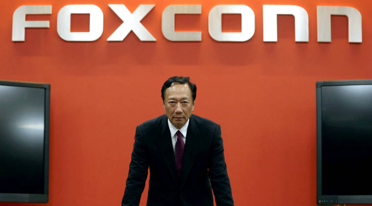 Apple supplier Foxconn to build $10 billion LCD display factory in ...