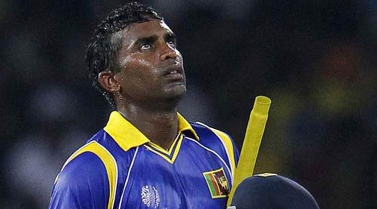 Chamara Silva tries unbelievable cricket shot from behind the stumps ...