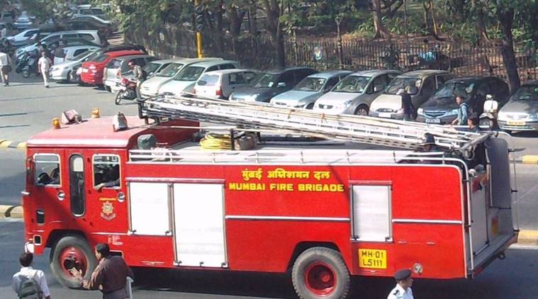 Fire breaks out at timber shop in Andheri, fire engines rushed | Mumbai ...