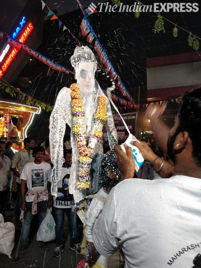 2.0 releases and Rajinikanth’s fans take over theaters | Tamil News ...