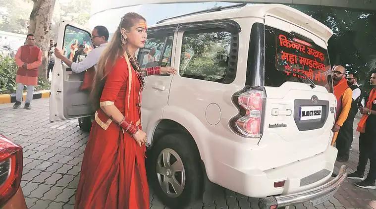 Kinnar akhara bats for Ram temple in Ayodhya, second term for PM Modi ...