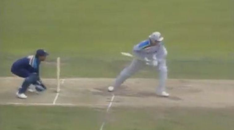 India vs New Zealand: When lightening quick Kiran More stunned Martin ...