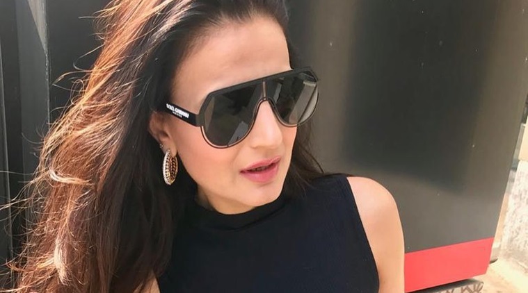 MP court issues summons against Ameesha Patel in cheque bounce case | Bollywood News - The ...