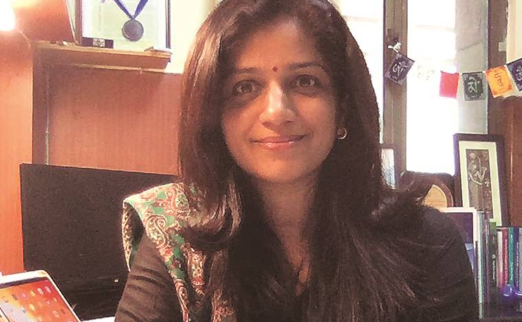 The struggle of working urban women to strike a fine balance at home and work during the ...