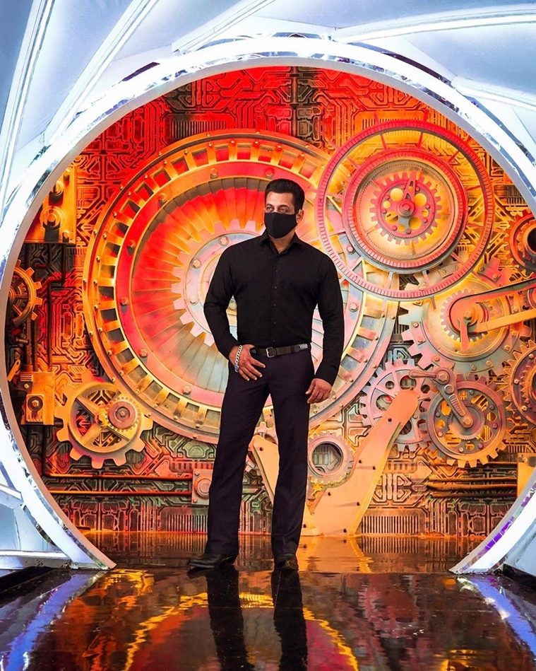 Bollywood news on October 1: Shahid resumes Jersey shoot, Anurag ...