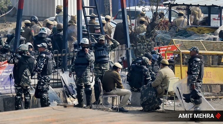 Flare-up at Singhu border: Group of over 100 clashes with farm ...