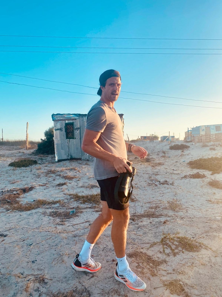 Through outstanding shots, Nick Compton raises funds and follows his ...