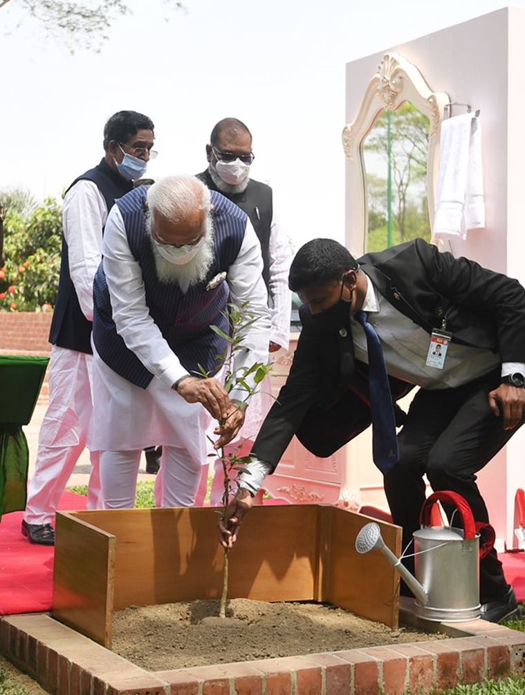 Must remain united to counter threats like terrorism: PM Modi in ...