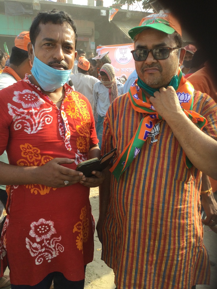 In Chakulia, a few kilometers separate Mamata and Amit Shah with just ...