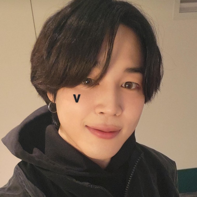 BTS: V tests positive for Covid-19, Jimin gives him shoutout in first ...