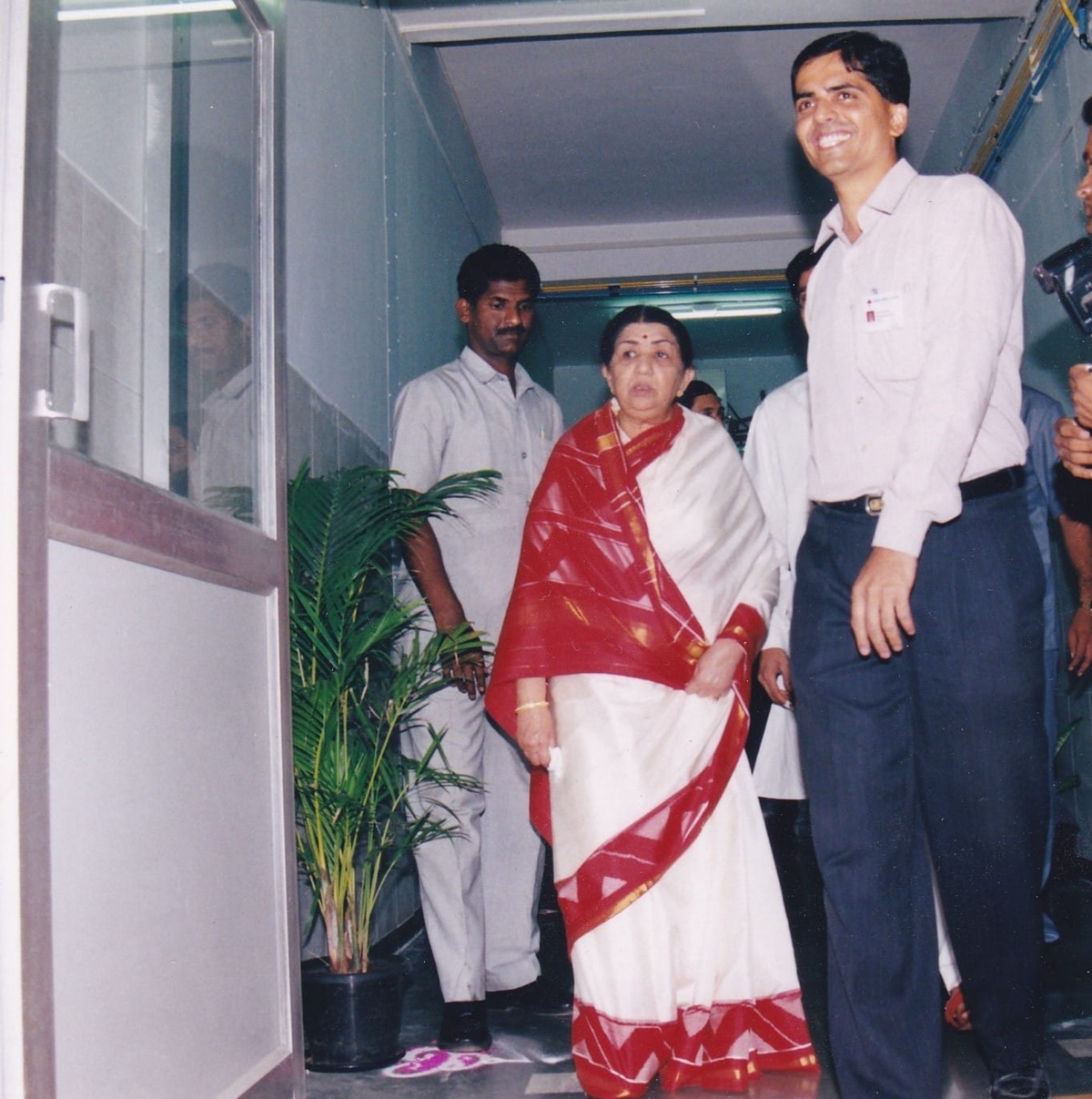 ‘Lata didi was not just a motherly figure, but a pillar of support for ...