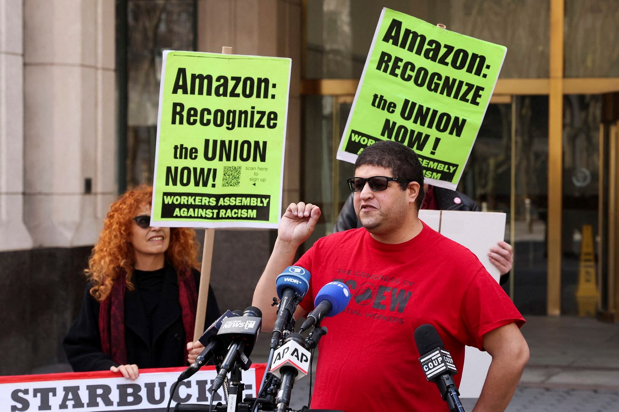 Amazon workers in New York warehouse vote to form a union | World News ...