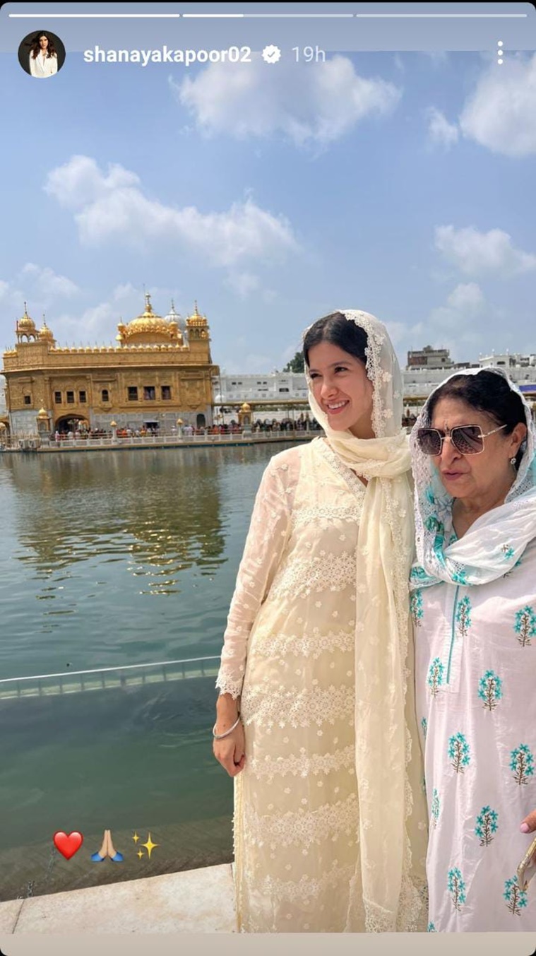 Shanaya Kapoor looked radiant during a visit to the Golden Temple with her nani; see pics ...