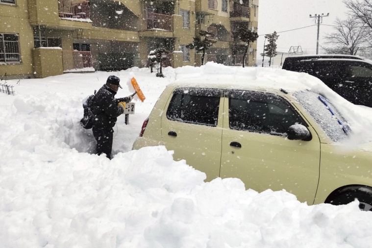Heavy snowfall kills 17, injures more than 90 in Japan | World News ...