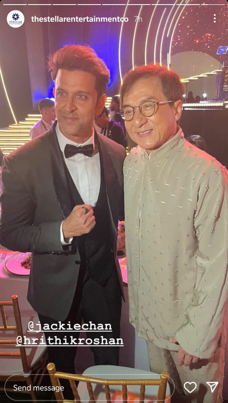 Hrithik Roshan dances to Ek Pal Ka Jeena, poses with Jackie Chan at Red ...