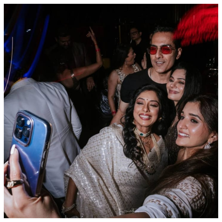 Anupamaa’s Rupali Ganguly dances with ‘Anuj’ Gaurav Khanna at Rushad ...