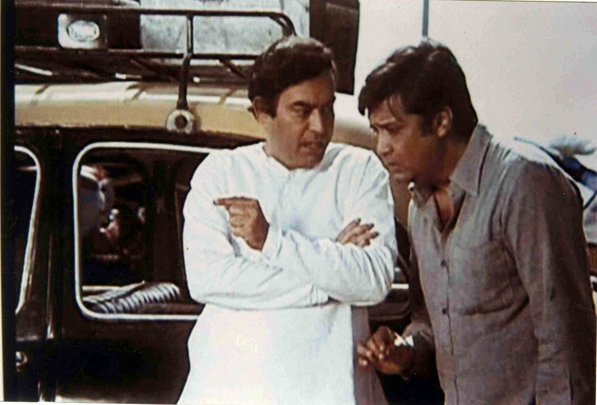 Gulzar’s Angoor, the original Cirkus, is the ‘comedy of errors’ that ...