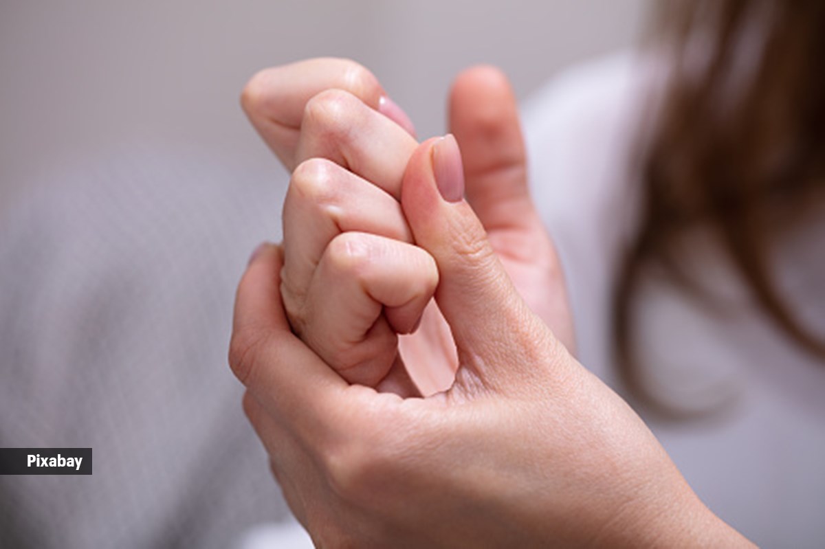 Dark knuckles can be a sign of an underlying health condition; things ...