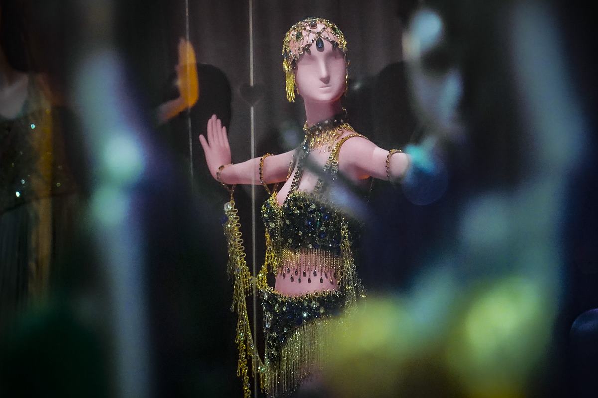 Can’t get Taylor Swift tickets? See all of Swift’s eras on display at ...