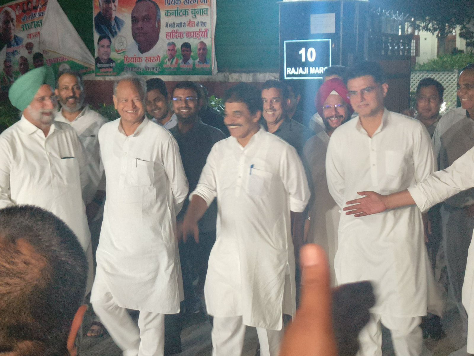 ‘Will fight Rajasthan polls unitedly’: Congress after meet with Ashok Gehlot, Sachin Pilot ...