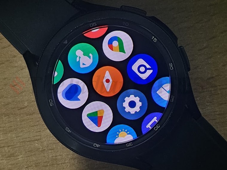 How to setup and use WhatsApp on WearOS-powered smartwatches ...