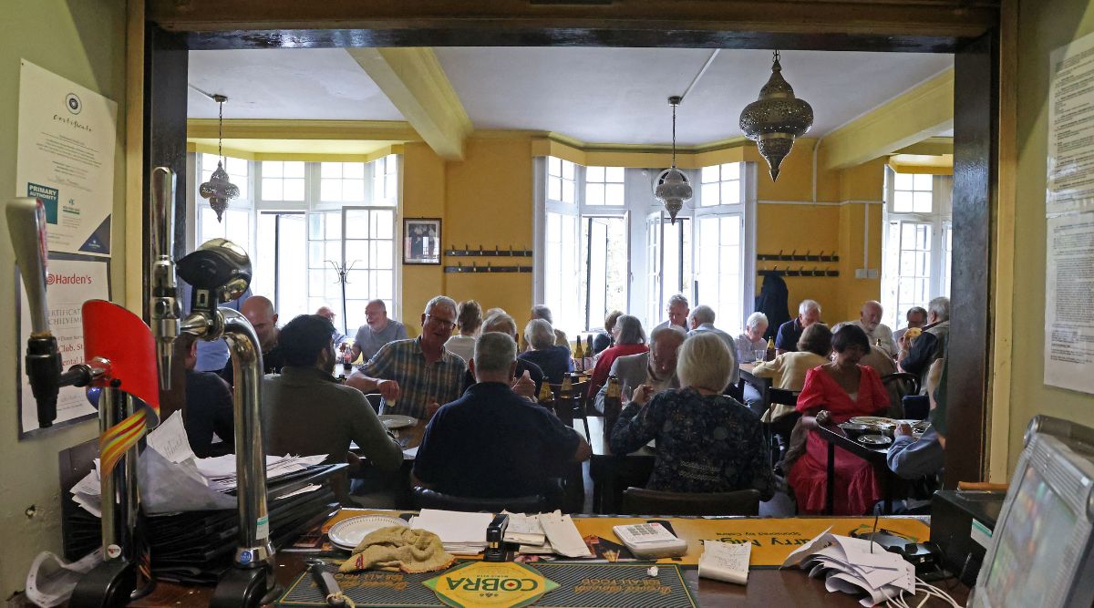 Historic India Club calls last orders in London | World News - The ...
