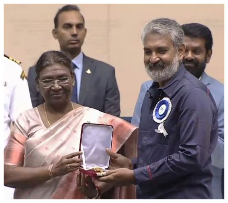 National Film Awards: Allu Arjun accepts his first National Award, R ...