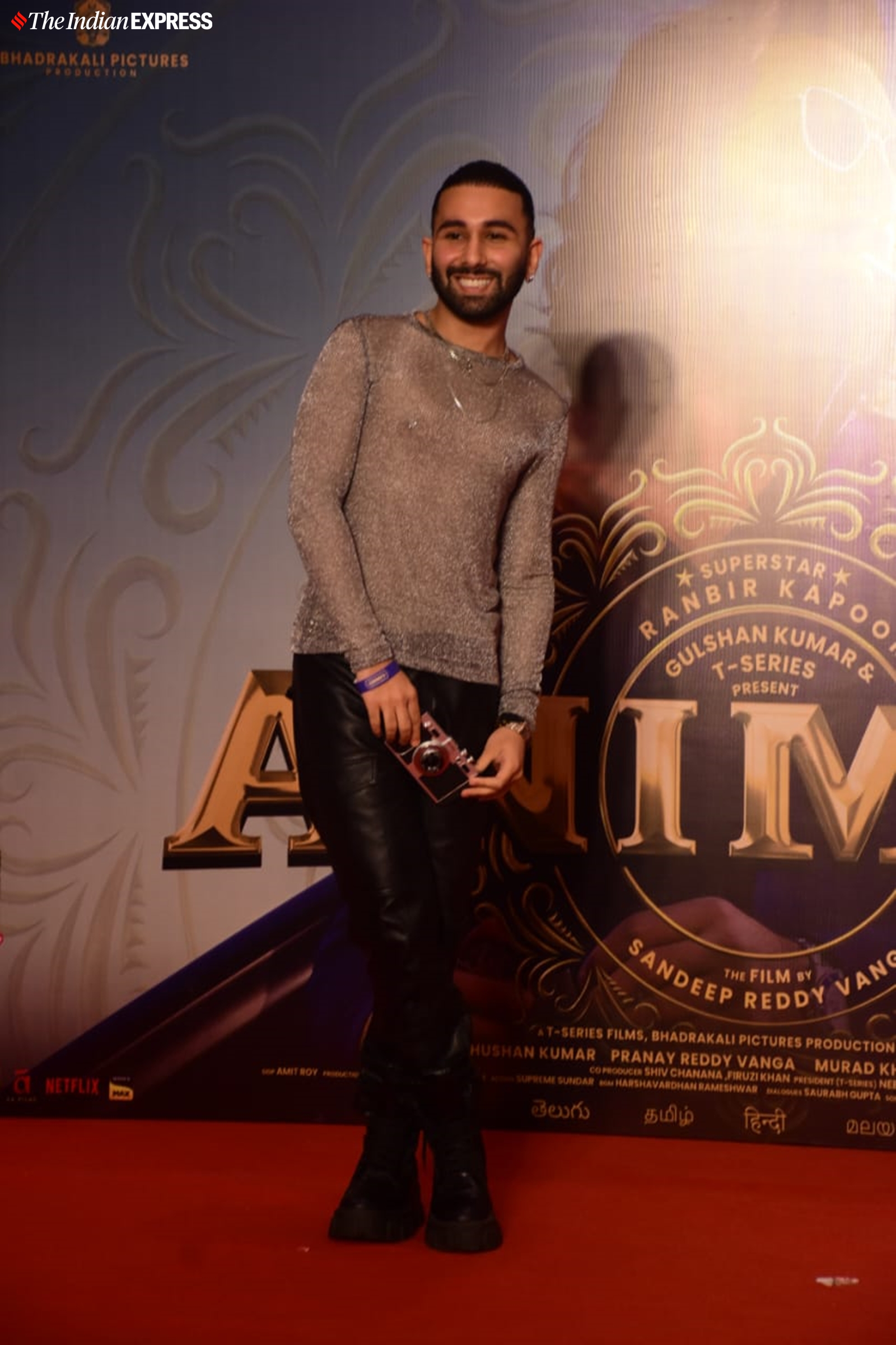 Alia Bhatt wears t-shirt with Ranbir Kapoor’s Animal character on it as ...