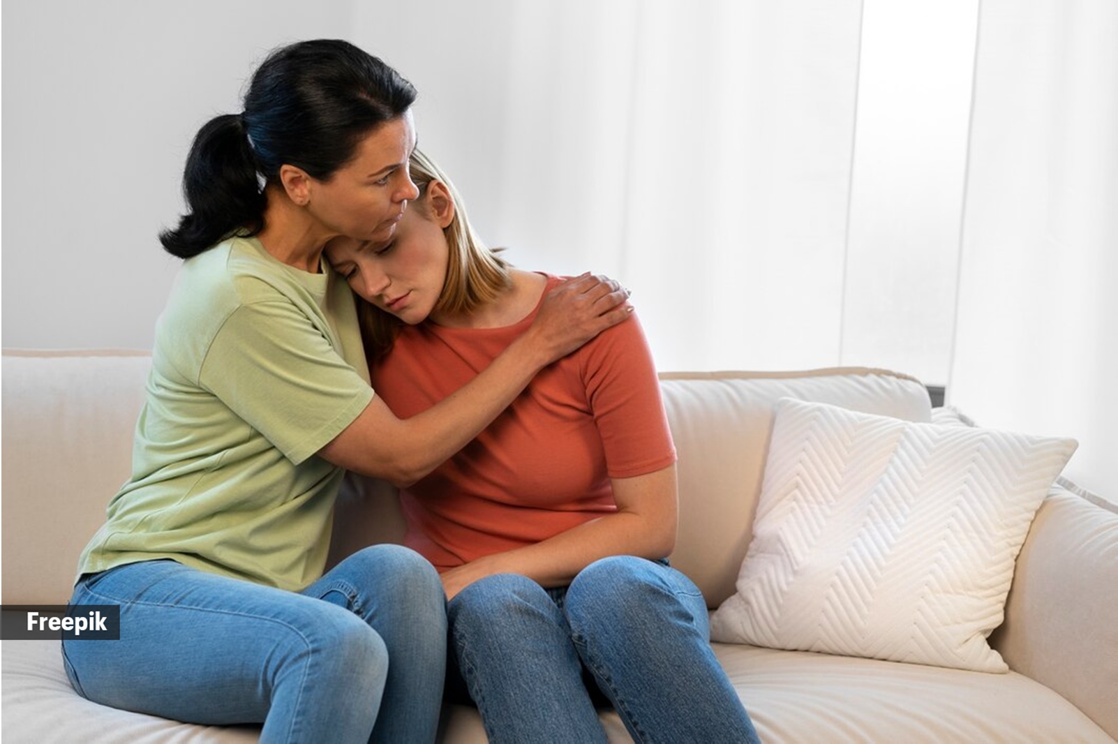 The healing power of hugs: Why we need 8 a day for maintenance and 12 for growth | Feelings News ...