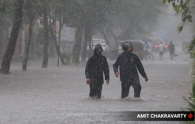 Mumbai Rain Highlights: IMD issues orange alert amid heavy rainfall in Mumbai; red alert in ...