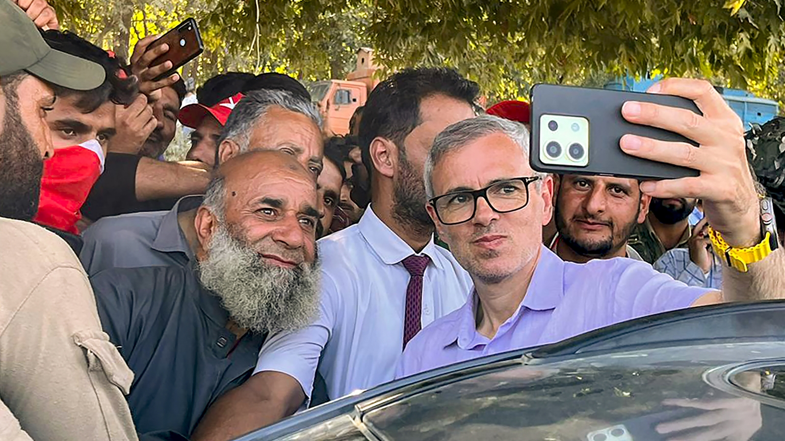 Poll-scarred Omar Abdullah plays it safe with two seats in J&K, but he is not sitting pretty ...