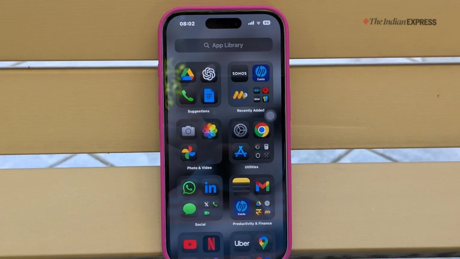 iPhone 16e vs iPhone 16: Which one should you pick? | Differences ...