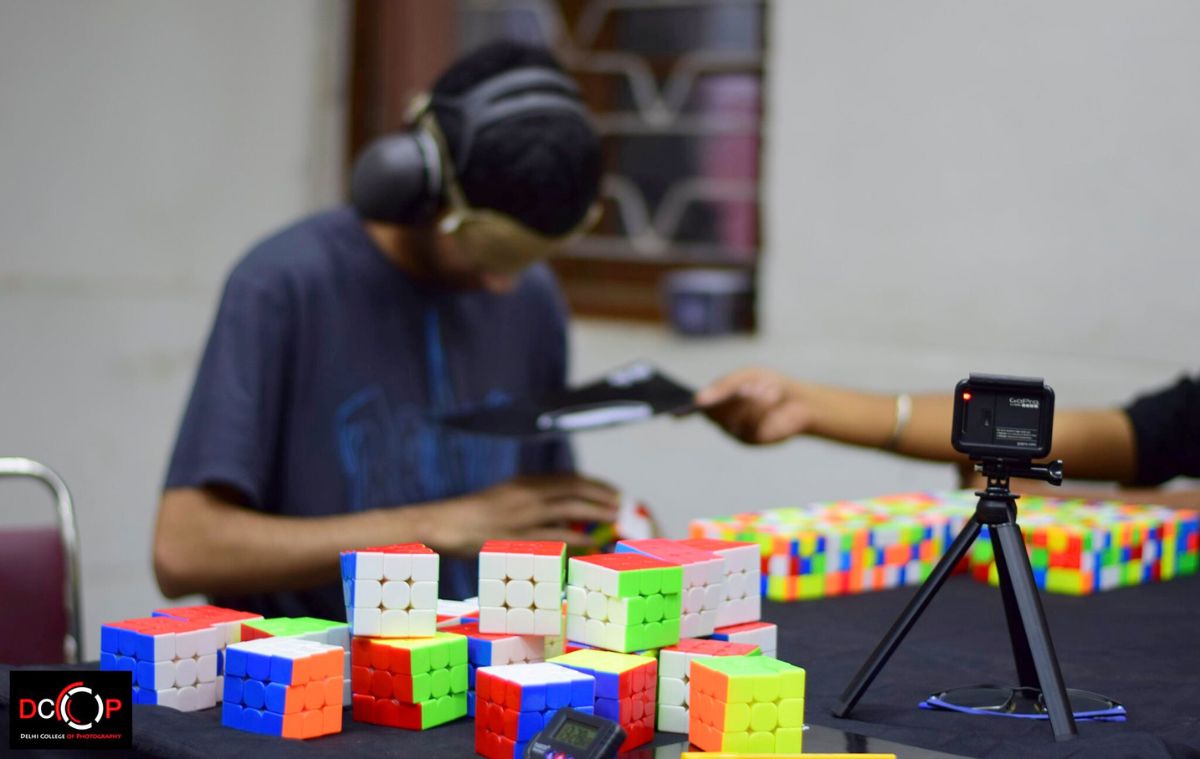 How to solve a Rubik's Cube in 10 seconds