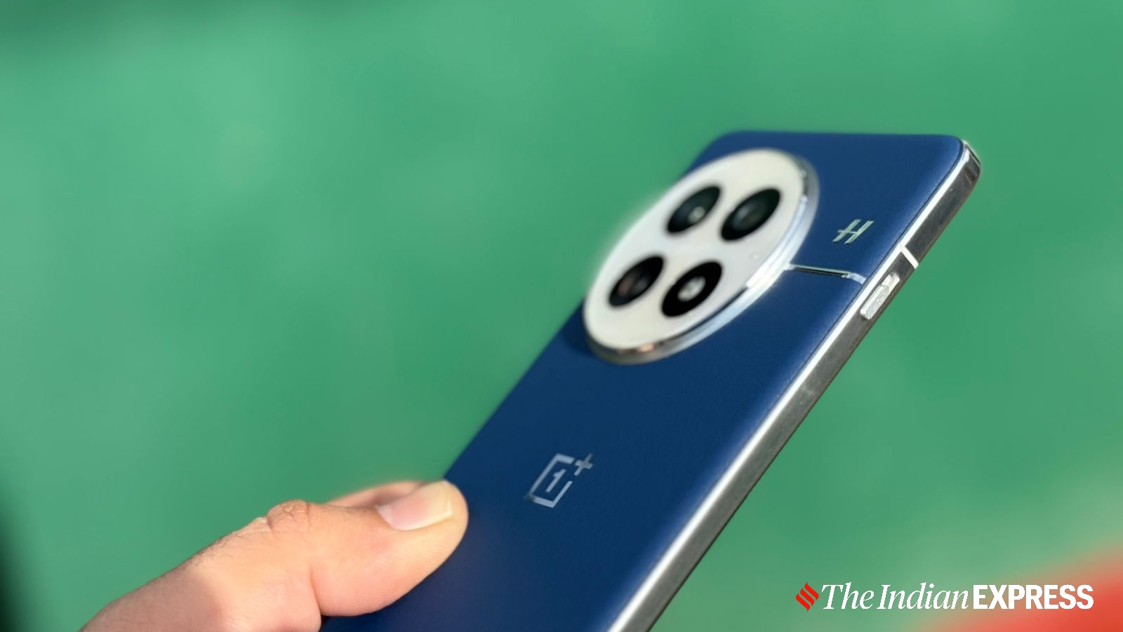 OnePlus 13 and 13R launch: Snapdragon power, triple cameras, and Android 15 with AI | Technology ...