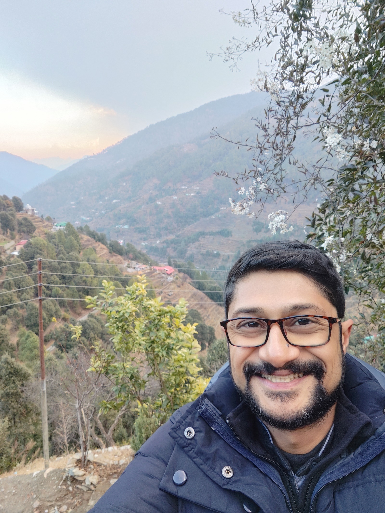 How are Indian men battling insecurities about their height?