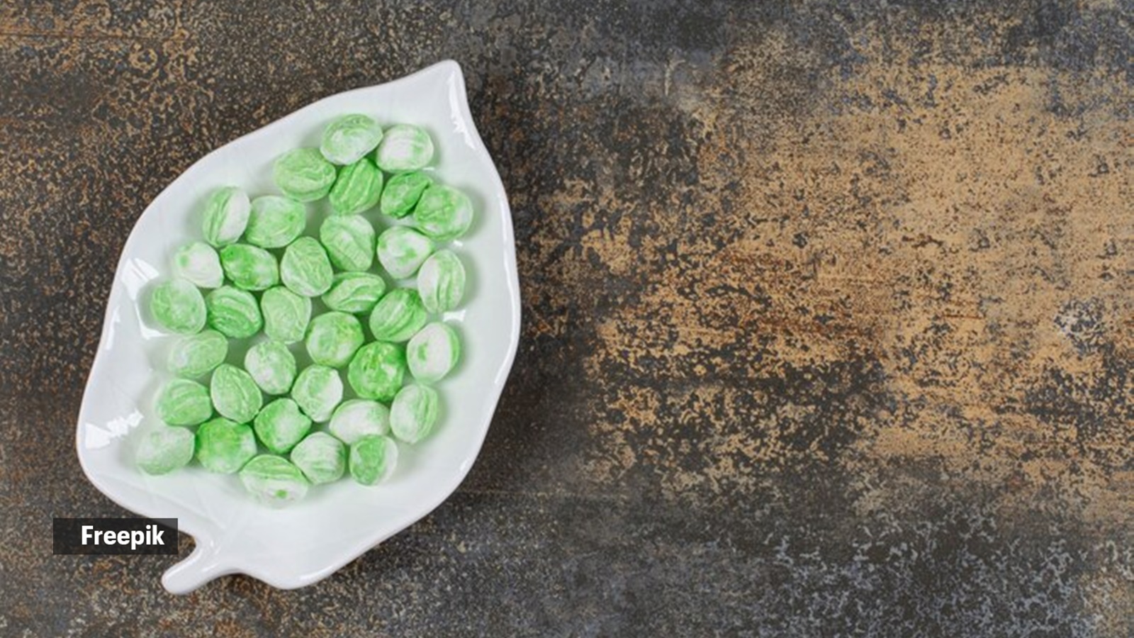 Are there any health benefits of snacking on mints?