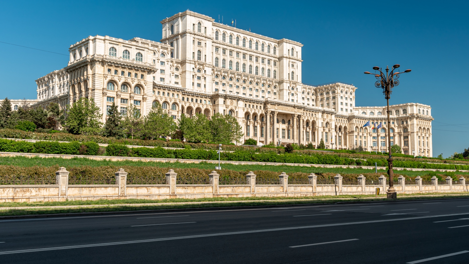 Top 10 most expensive buildings in the world