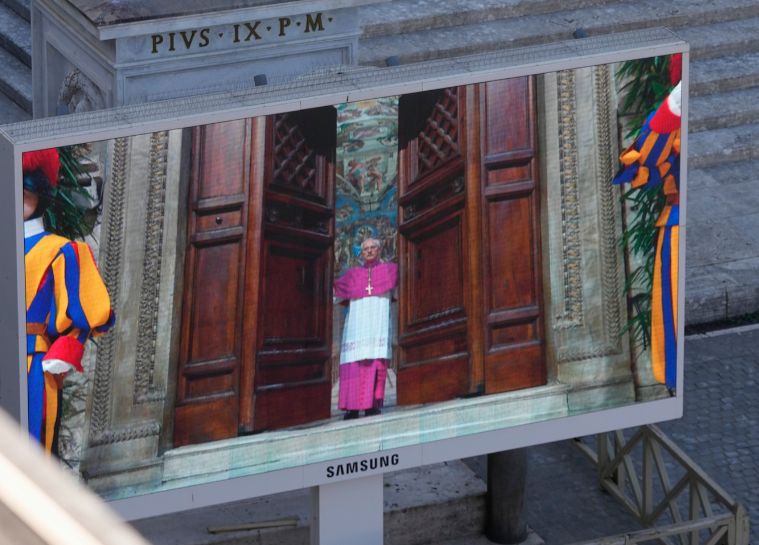 Papal Conclave 2025 Live Updates: New pope elected, bells ring out from ...