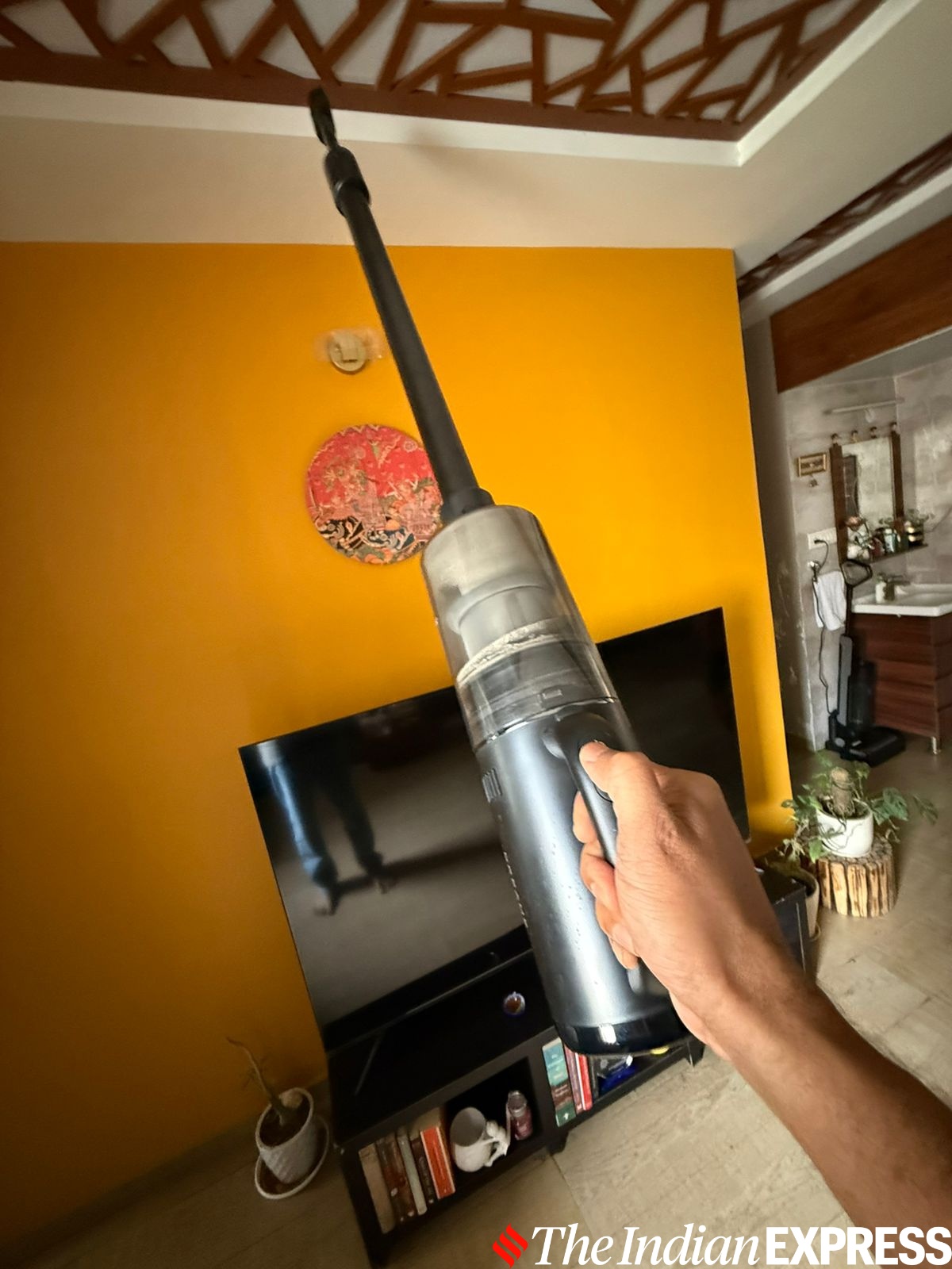 Dreame H12 Core Review: The vacuum cleaner with an Indian heart ...