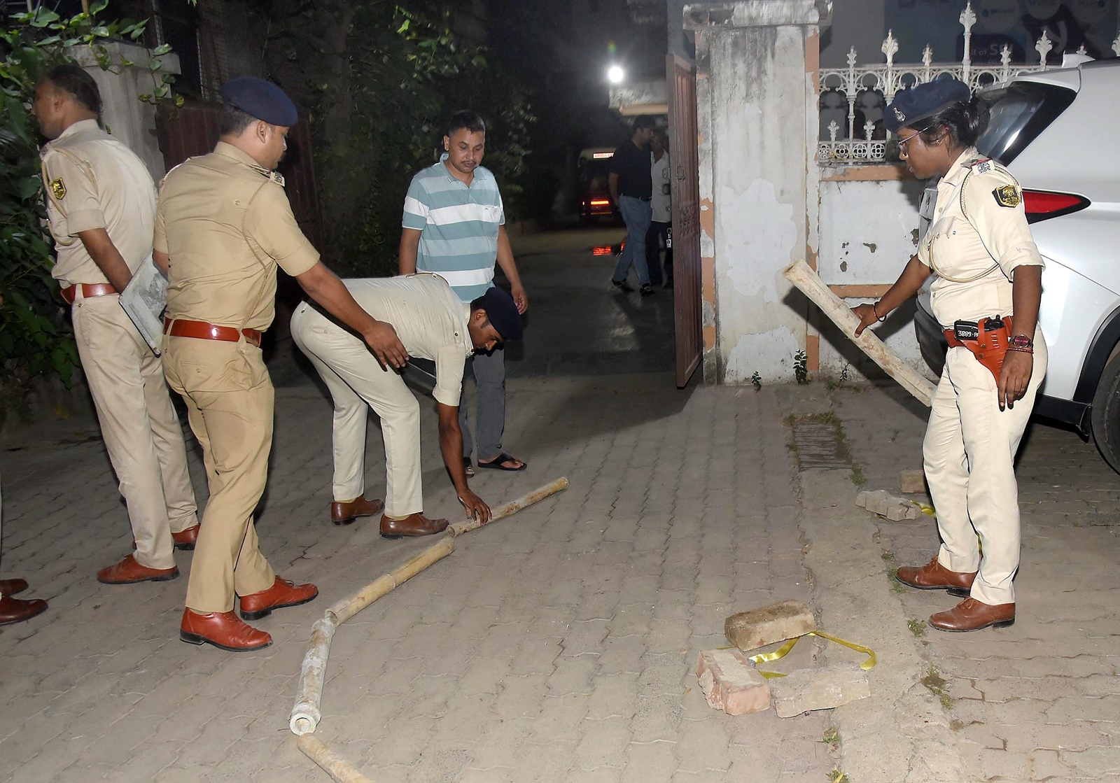 Gopal Khemka murder: Surprise raid at Patna prison, 100 inmates quizzed ...