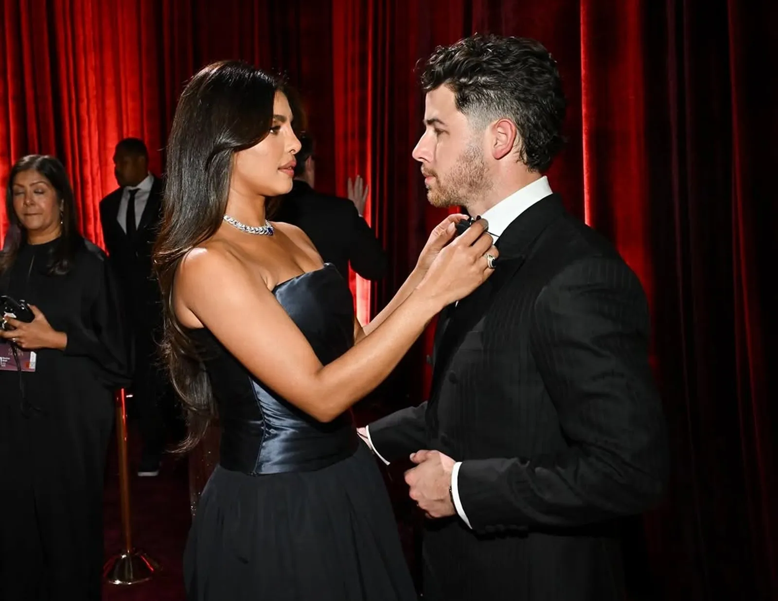 Priyanka Chopra dazzles on the 83rd Golden Globes red carpet in Dior ...